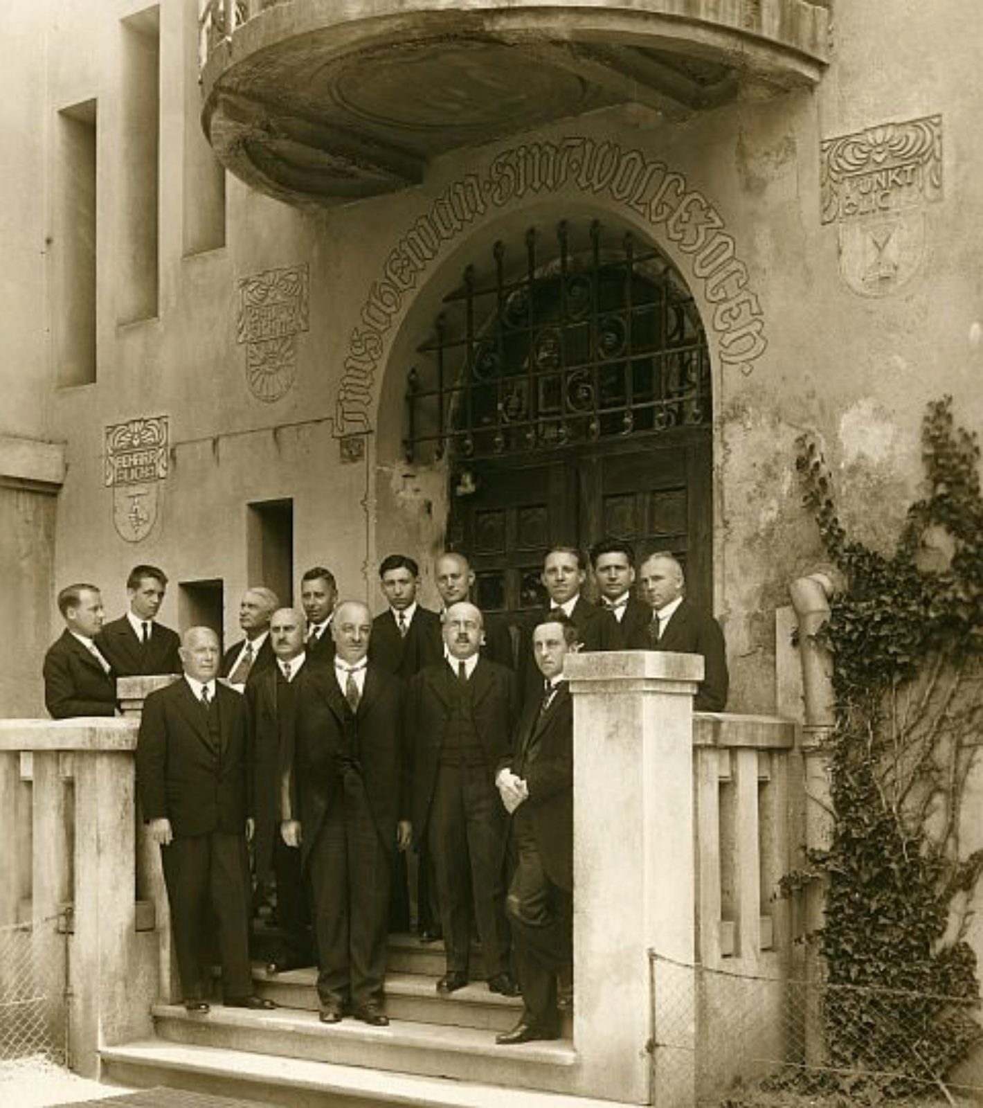 Traditionsschule mit europäischer Wertigkeit - Siebenbuerger.de