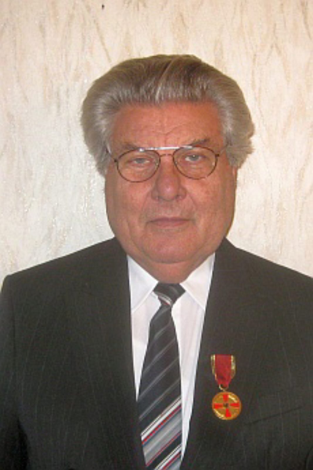 Herausragendes Beispiel gelungener Integration: Bundesverdienstkreuz ...