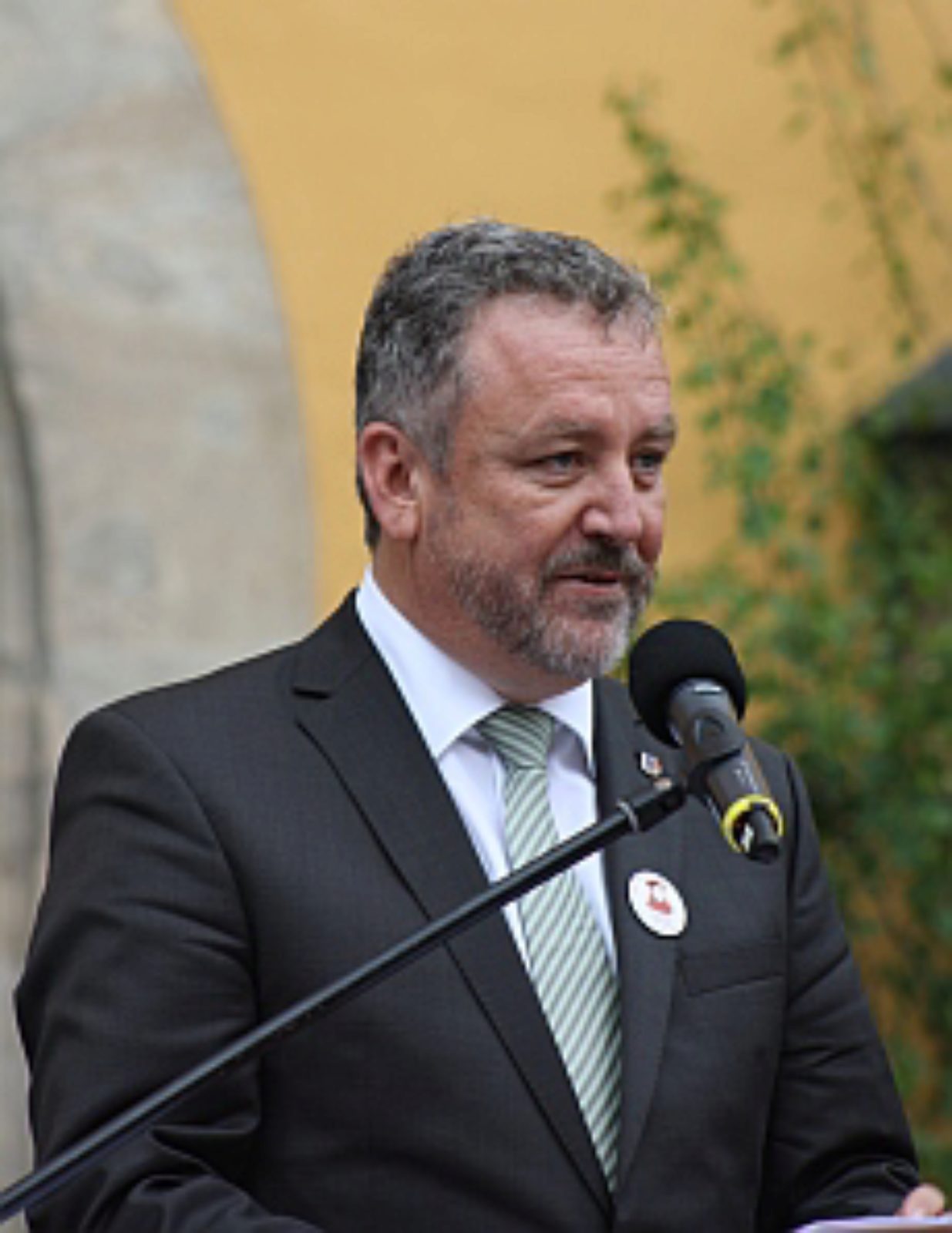 Bernd Fabritius: "An der Beseitigung der Generationenungerechtigkeit ...