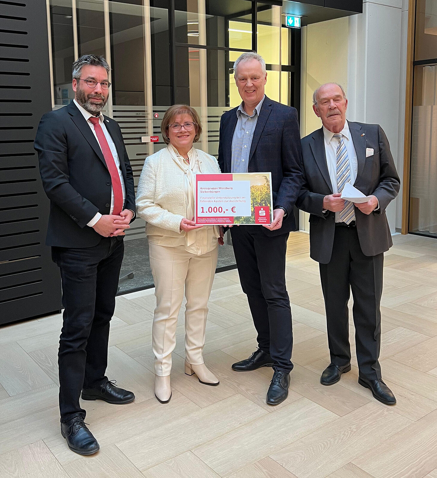 Kirchenburgen-Ausstellung in Würzburg zu Gast - Siebenbuerger.de