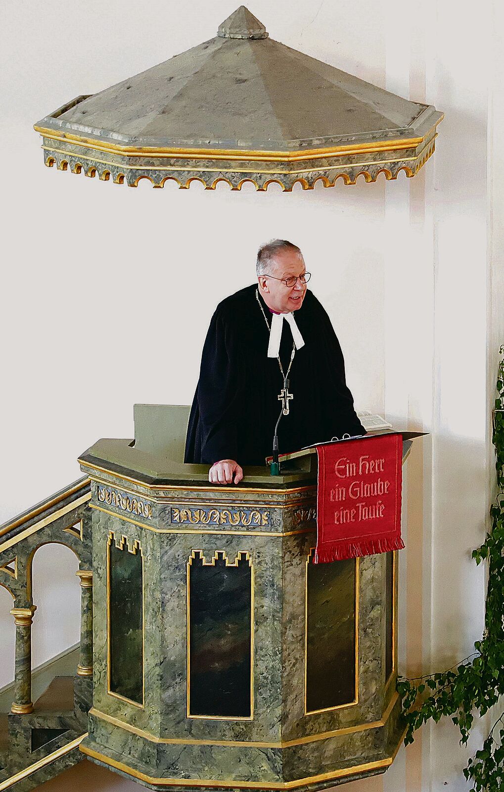 Regionalbischof Johann Schneider prredigt über Pfingstwunder, Sprache ...
