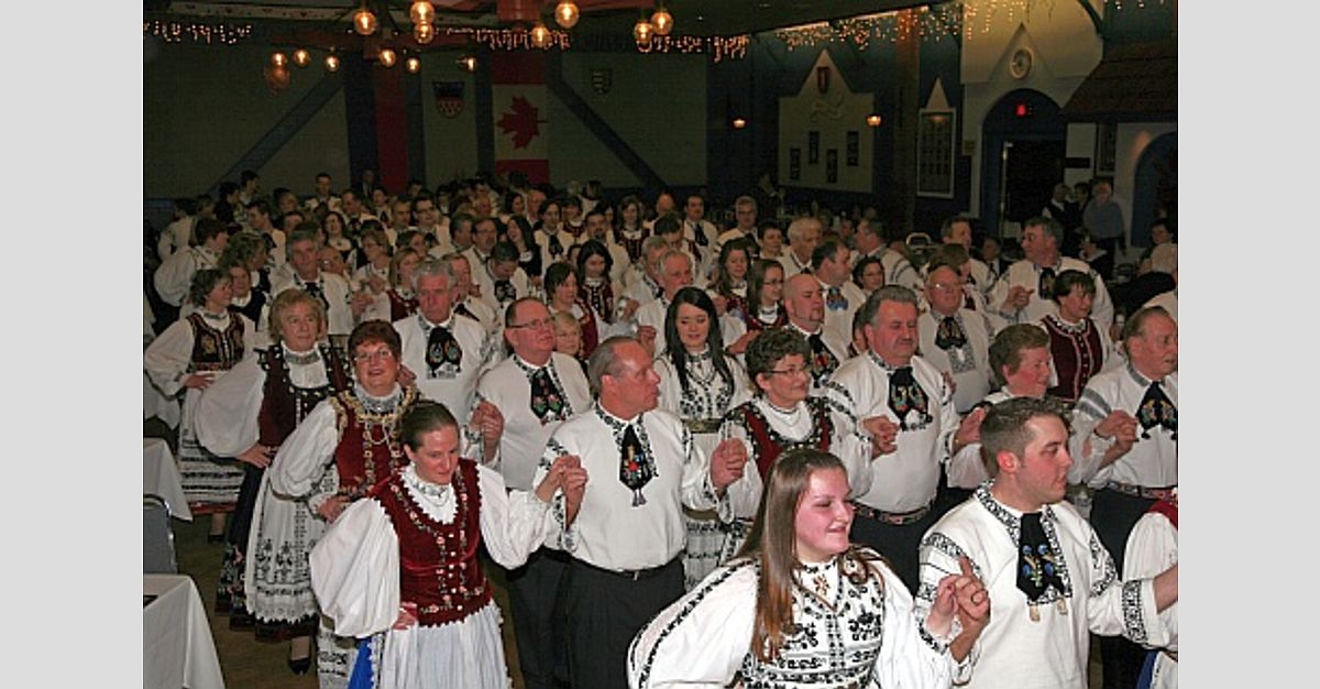 Miss Transylvania beim Trachtenball in Kitchener gekürt - Siebenbuerger.de