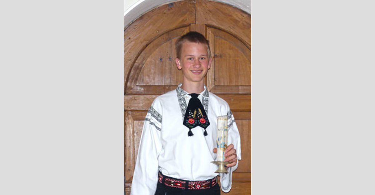 Thomas Messe in Tracht konfirmiert - Siebenbuerger.de