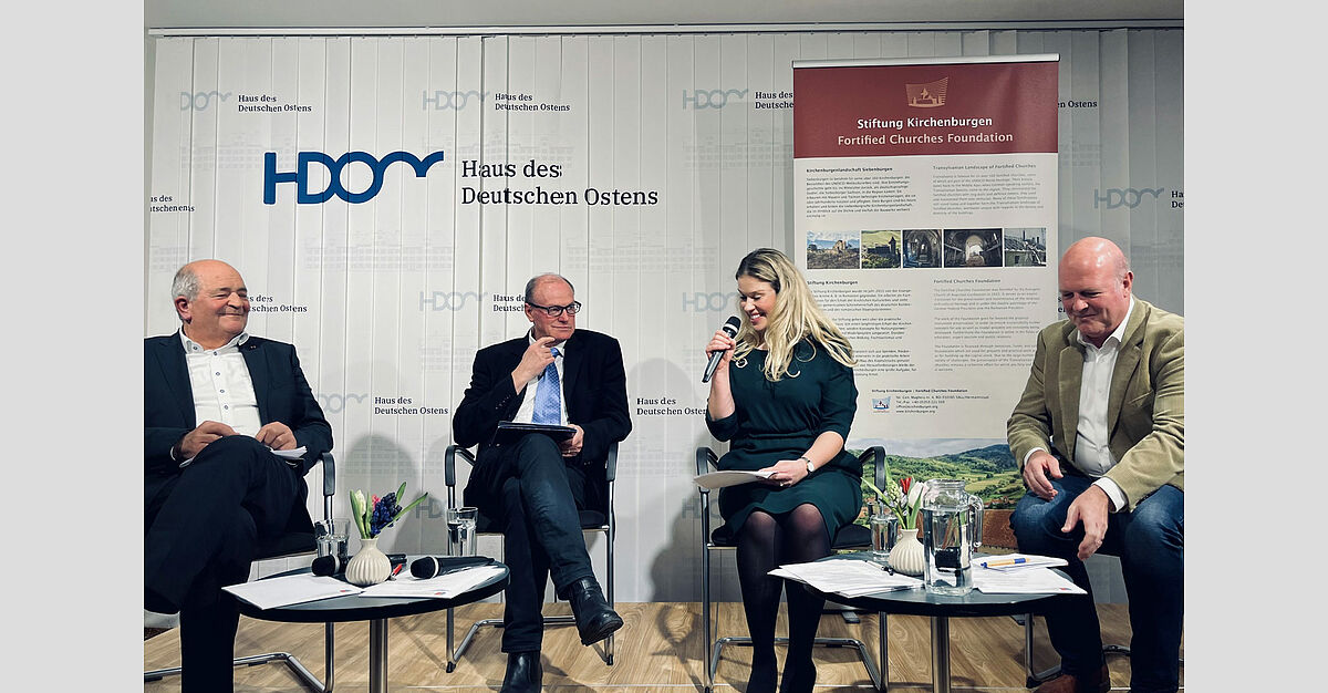 „Zukunft der siebenbürgischen Kirchenburgenlandschaft“ - Siebenbuerger.de