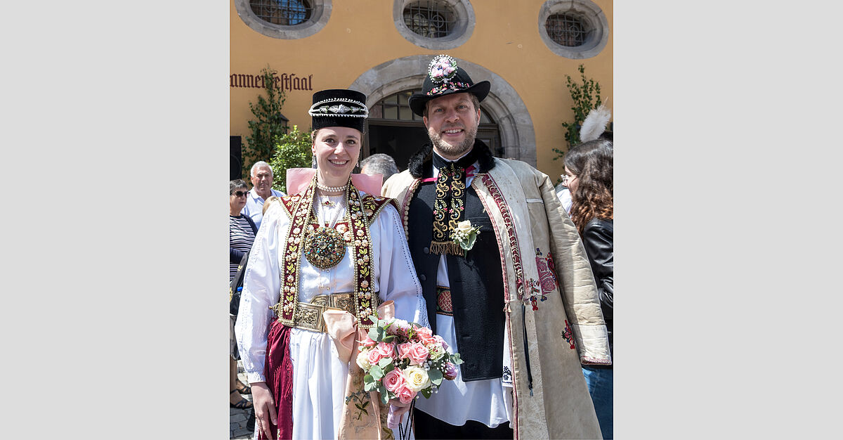 Heimattag in Dinkelsbühl: Brautpaar auch im richtigen Leben ...