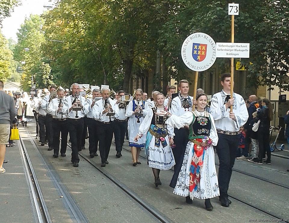 Siebenbürger Sachsen beim Festumzug zum Cannstatter Wasen - Bild Nr. 59 ...