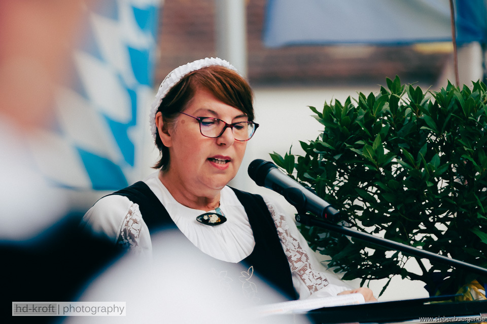 Siebenbürger Sachsen beim Gredinger Trachtenmarkt - Bild Nr. 7 ...