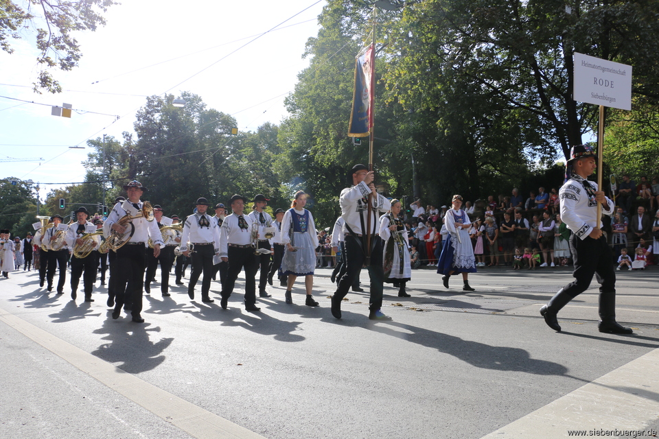 HOG Rode und Original Siebenbürger Blaskapelle München beim ...