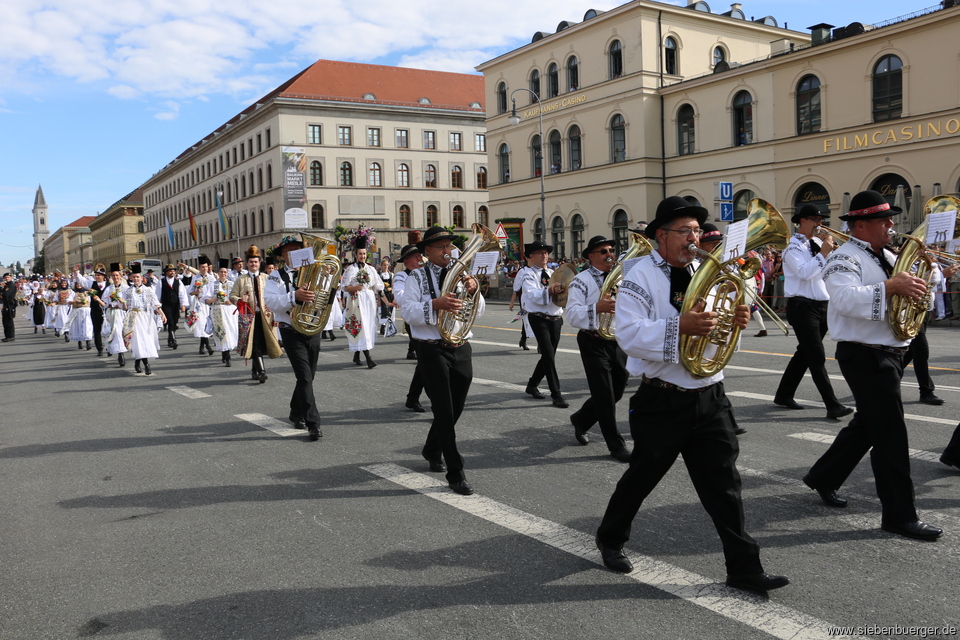 HOG Rode und Original Siebenbürger Blaskapelle München beim ...