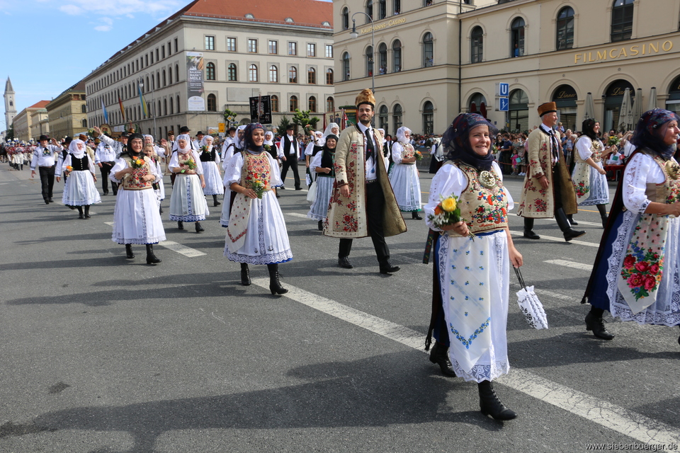 HOG Rode und Original Siebenbürger Blaskapelle München beim ...